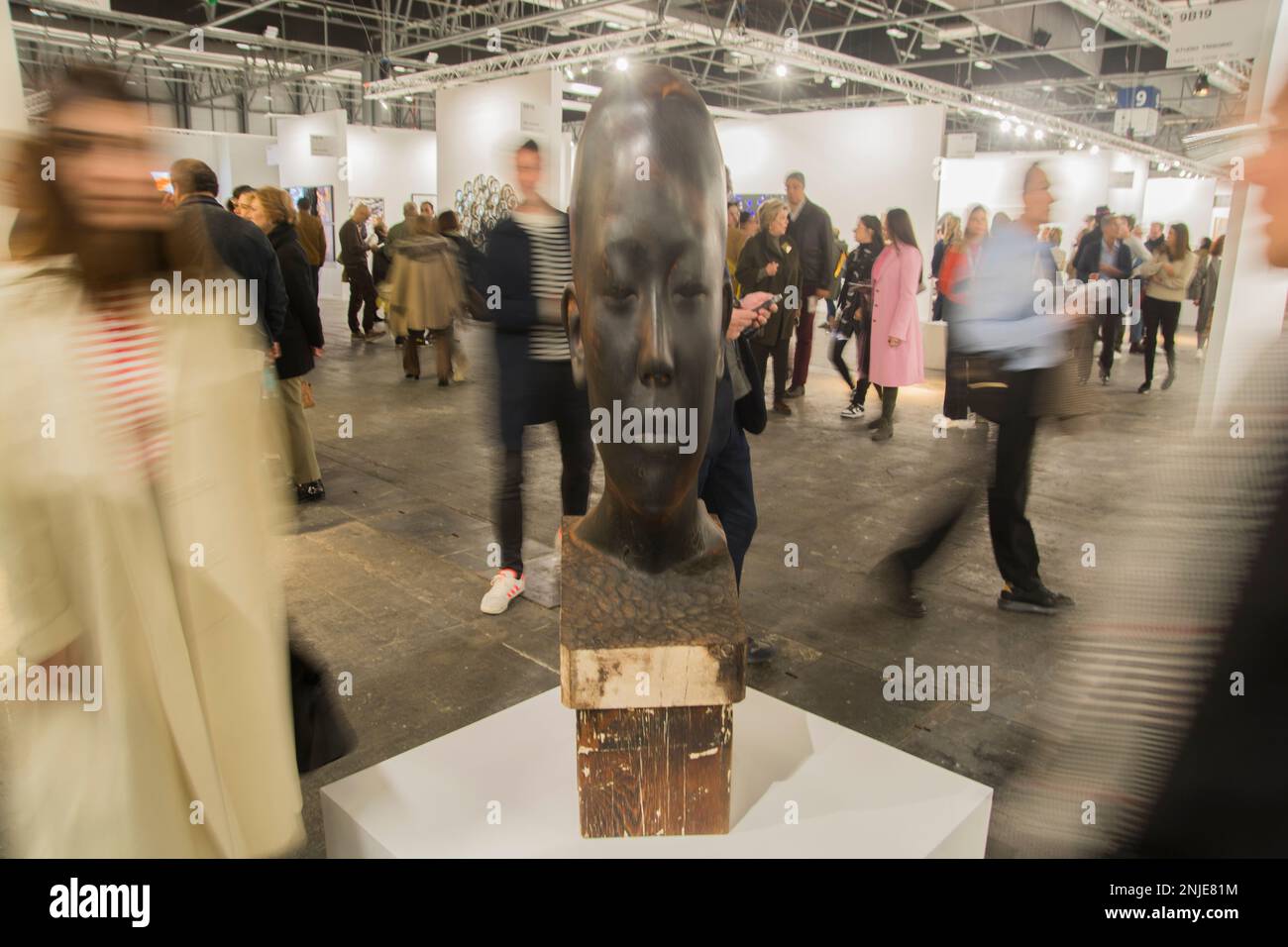 artwork by Juame Plensa escultura. The galleries bring the best of ...