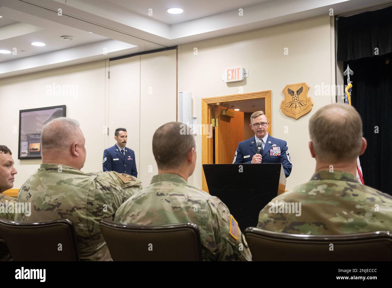 131st Bomb Wing Command Chief Master Sergeant Jason Henke delivers ...