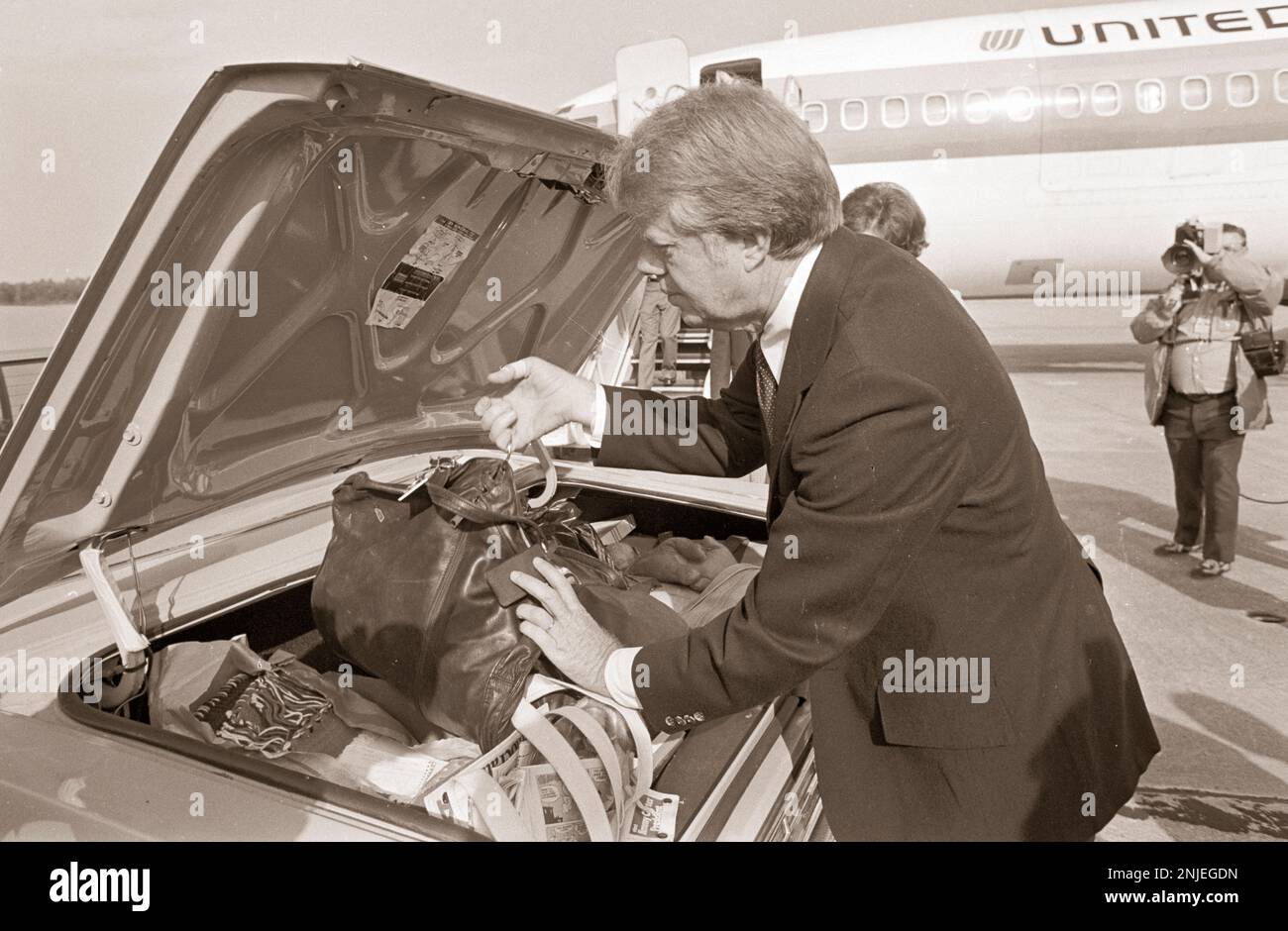 President elect Jimmy Carter, wife Rosalynn, daughter Amy and son Chip ...