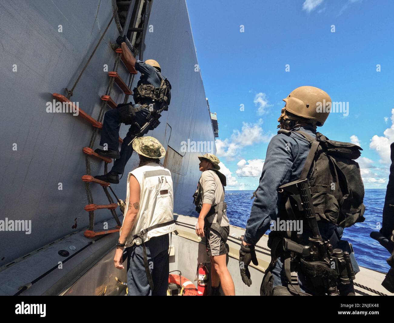 220807-N-XB010-1003 PHILIPPINE SEA (Aug. 7, 2022) Retail Specialist 3rd ...