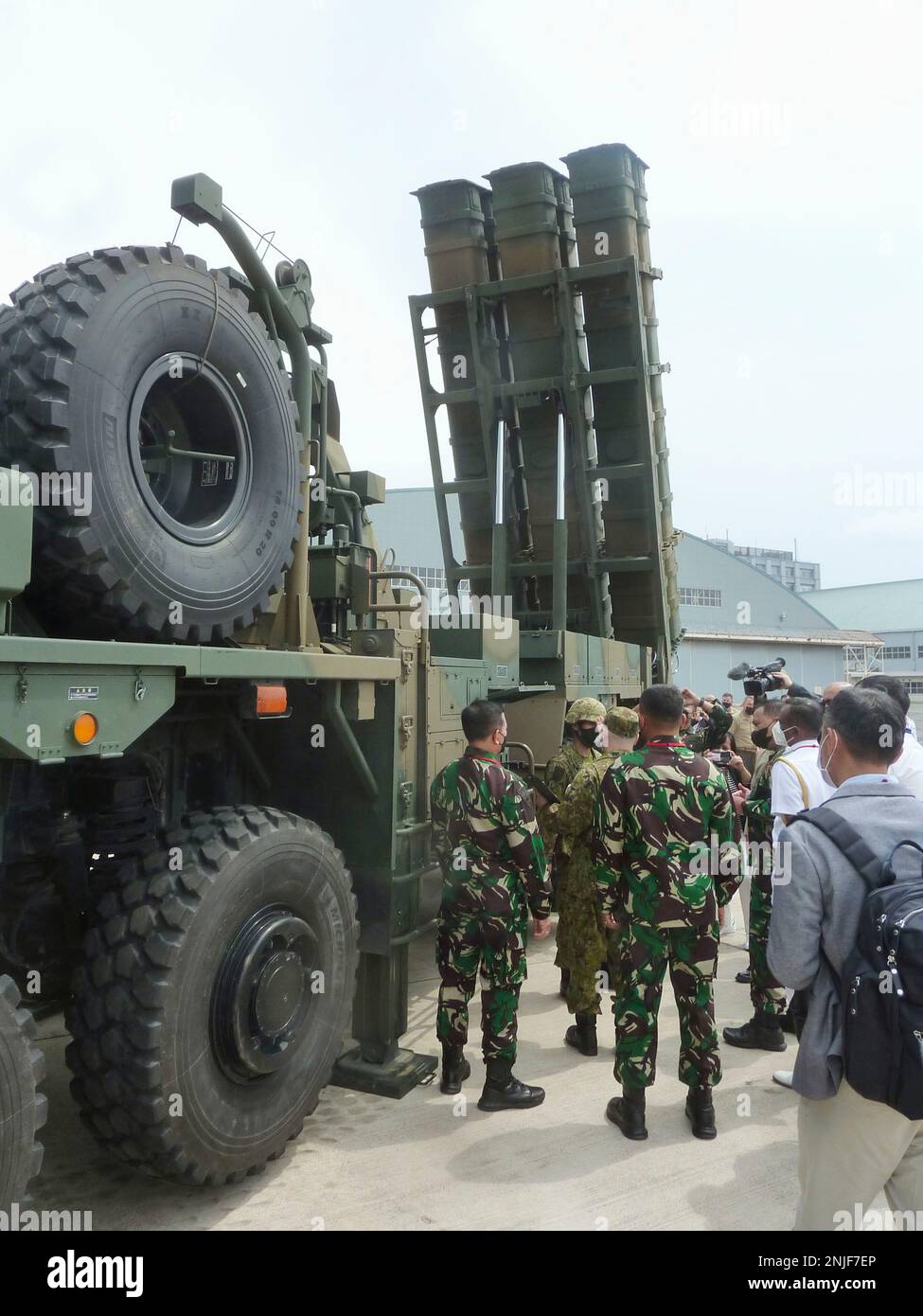 Commanders of various countries inspect Japan's Ground Self-Defense ...