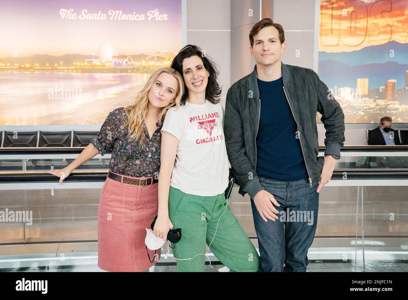 YOUR PLACE OR MINE, from left: Reece Witherspoon, director Aline Brosh ...
