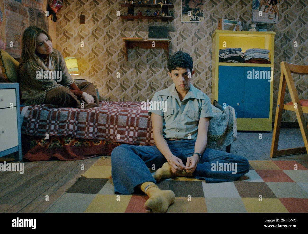 EVA LASTING, (aka LA PRIMERA VEZ), from left: Francisca Estevez, Sergio ...