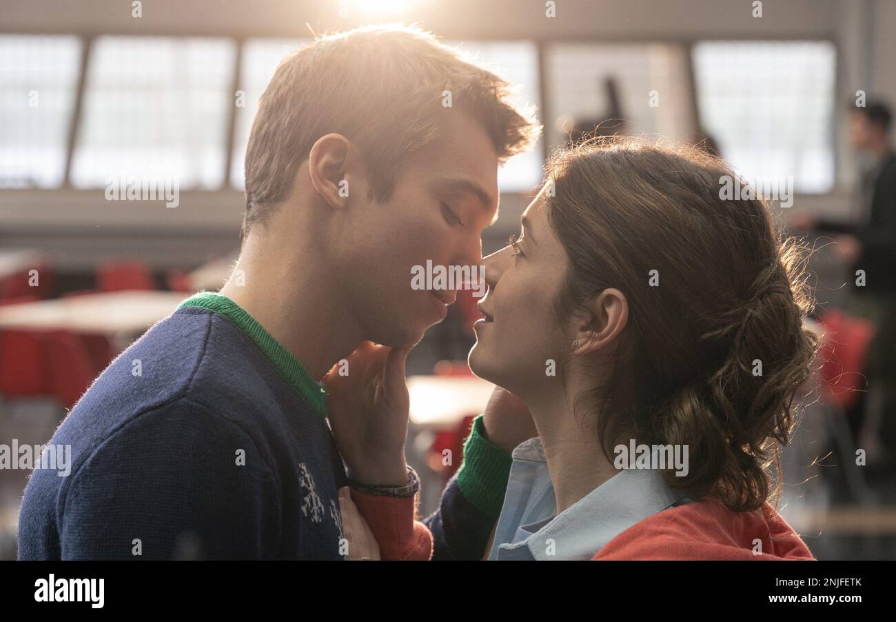 IN LOVE ALL OVER AGAIN, (aka MEET CUTE, aka TODAS LAS VECES QUE NOS ...