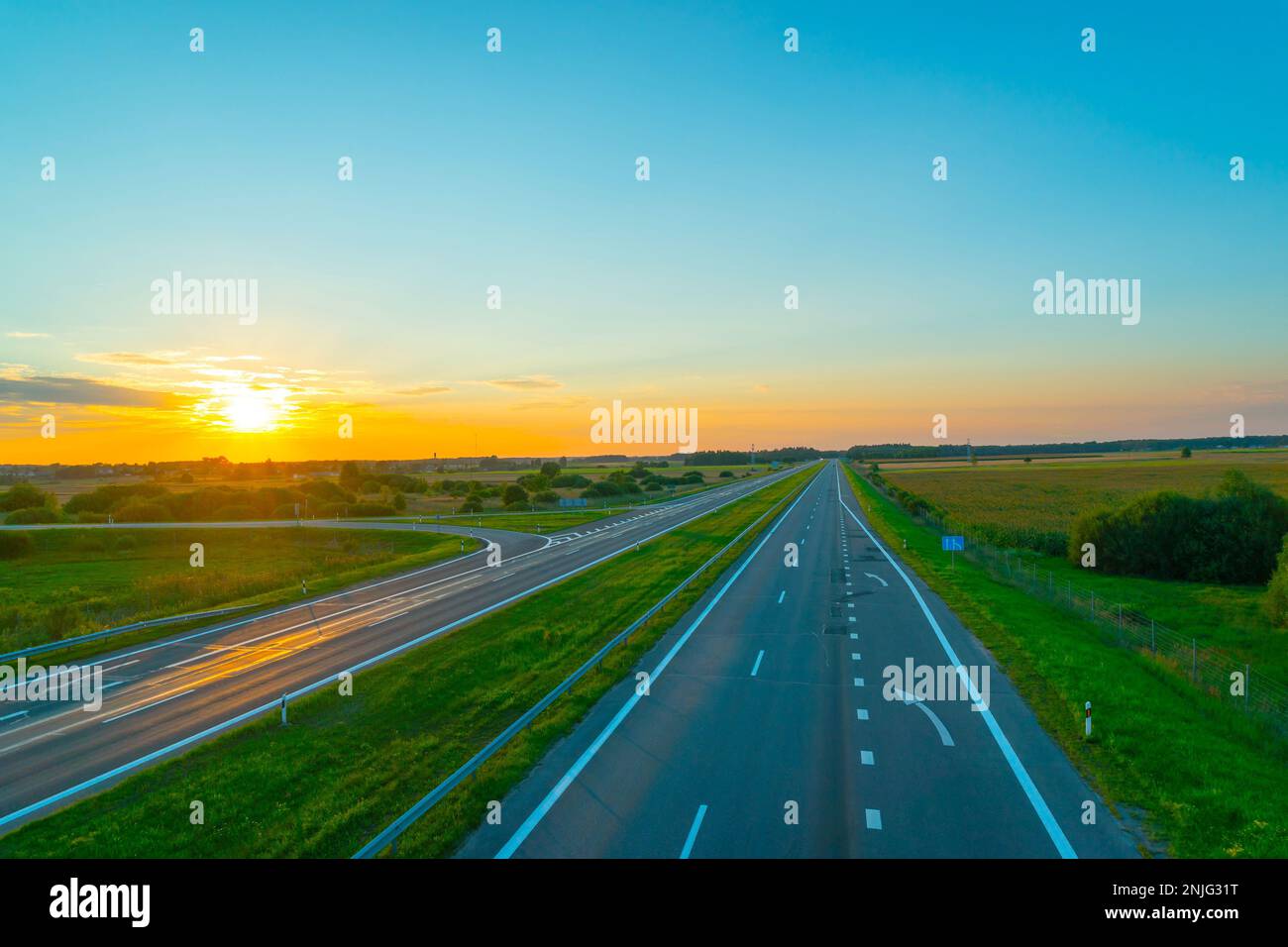 Empty motorway hi-res stock photography and images - Alamy