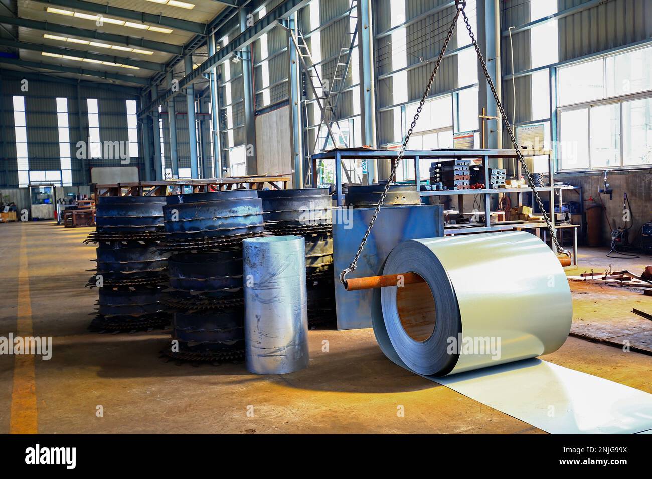 Machinery manufacturing production workshop Stock Photo - Alamy