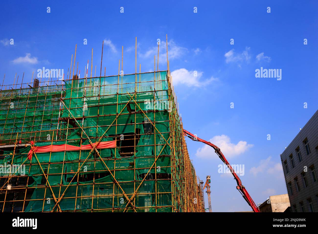 The construction of buildings under construction Stock Photo - Alamy