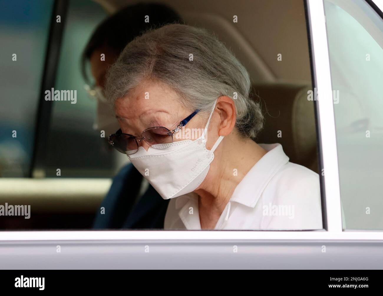 Japanese Empress Emerita Michiko leaves the Imperial Palace ufter ...