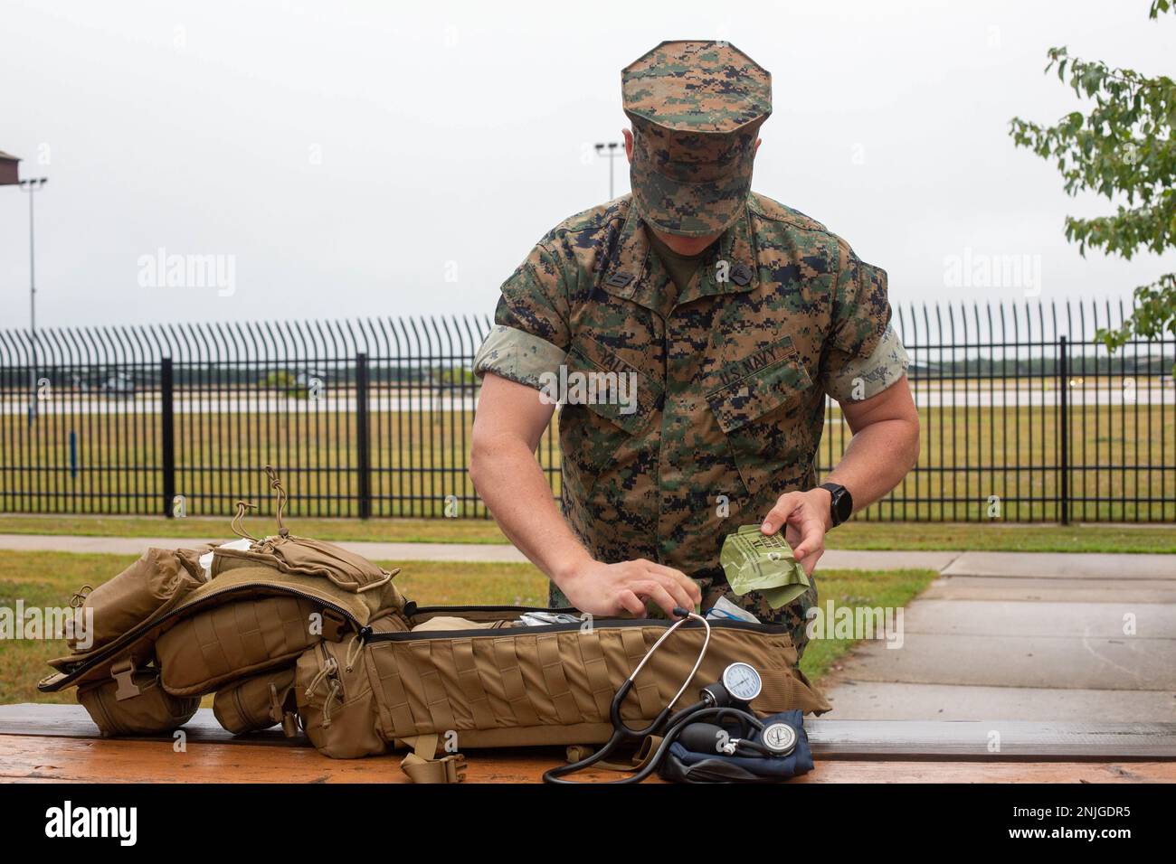 Fmf Corpsman In Full Gear