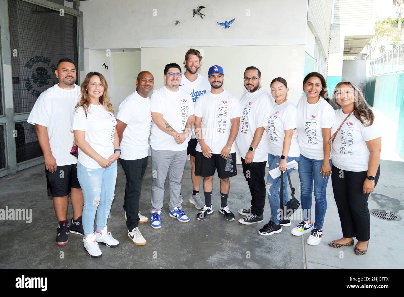 Los Angeles Dodgers pitcher Clayton Kershaw (22) poses with Bank of ...