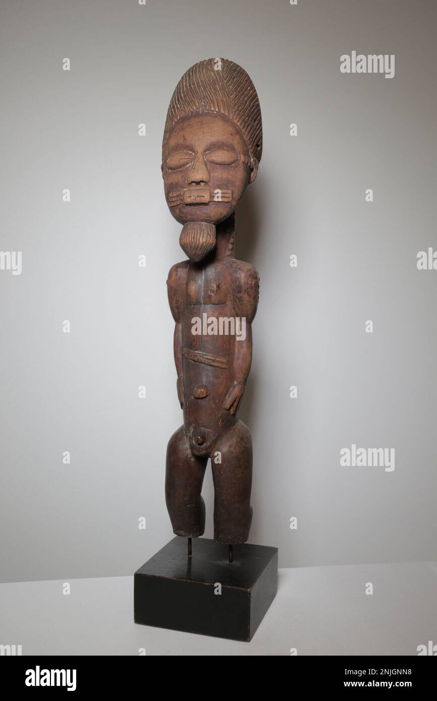 Baule Figure, Côte d’Ivoire, Africa 1970's, Inner Splendor Collection ...