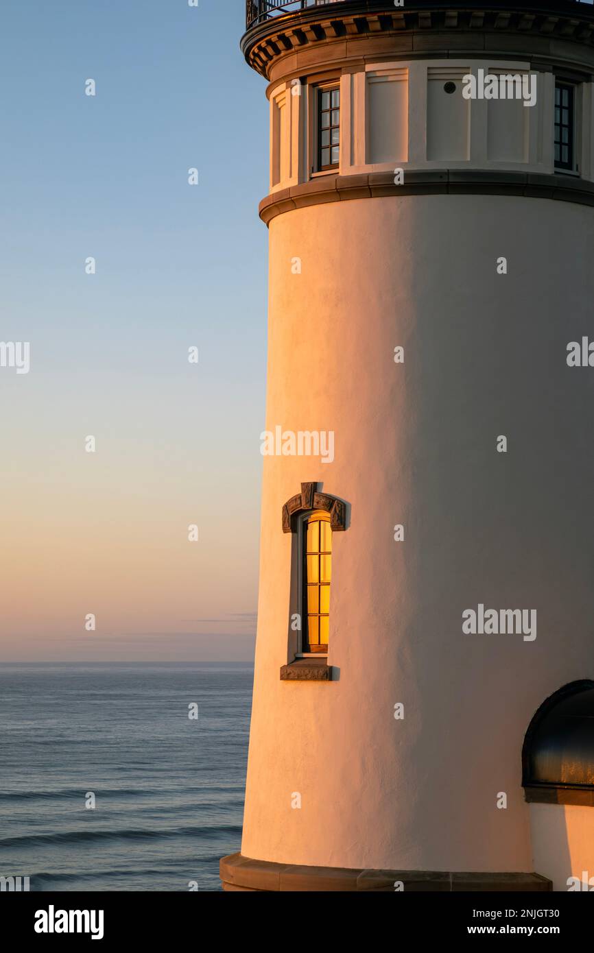 65 foot tower hi-res stock photography and images - Alamy