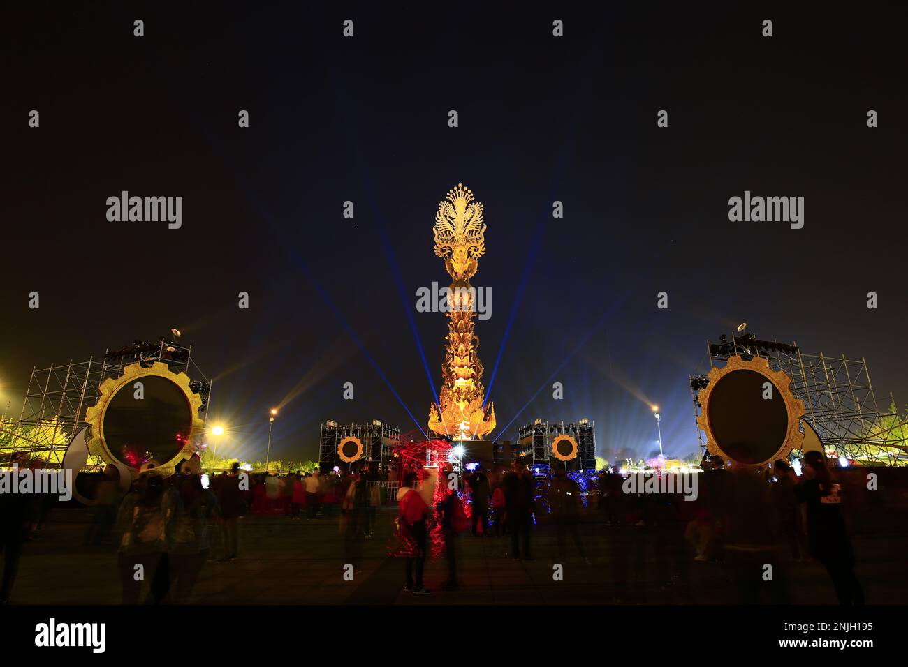 Stage lighting effect in the dark, close-up pictures Stock Photo - Alamy