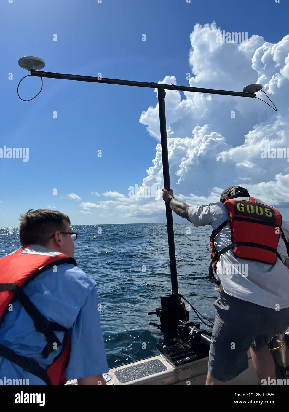 STENNIS SPACE CENTER, Miss.— Fleet Survey Team (FST) Sailors and a ...