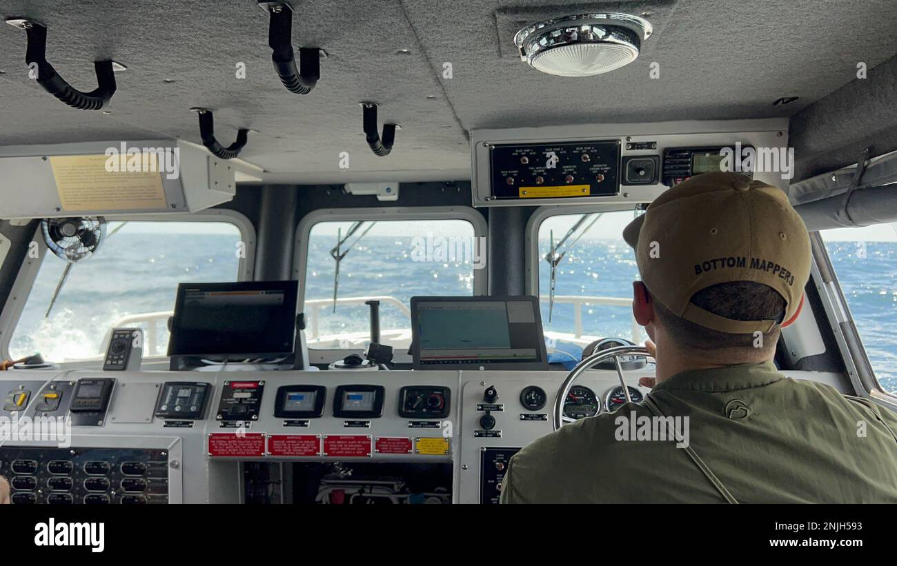 STENNIS SPACE CENTER, Miss.— Fleet Survey Team (FST) Sailors and a ...