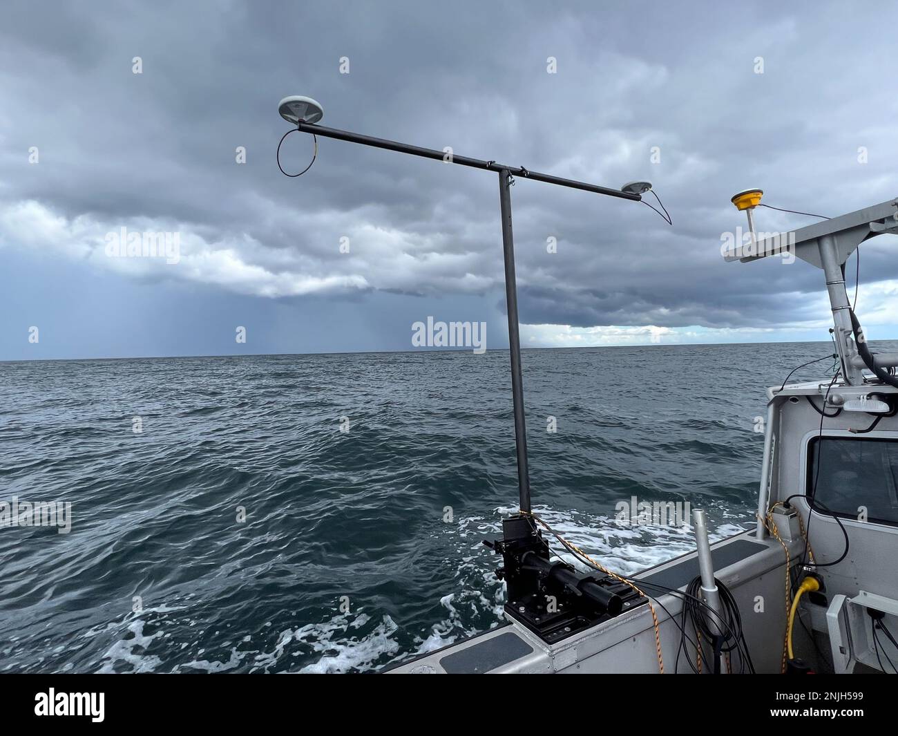 STENNIS SPACE CENTER, Miss.— Fleet Survey Team (FST) Sailors and a ...