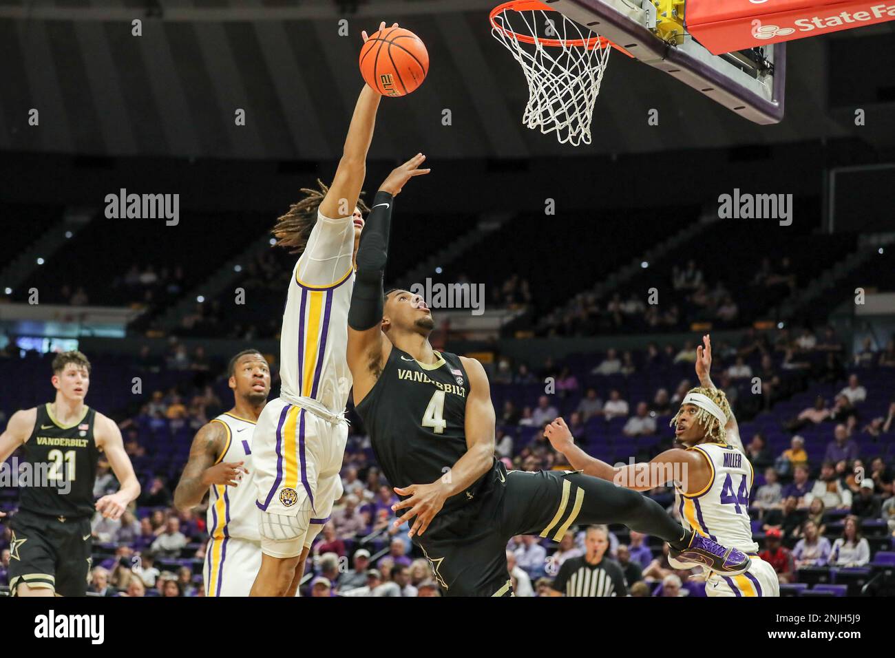 February 22, 2023: Vanderbilt's Jordan Wright (4)has his shot blocked ...