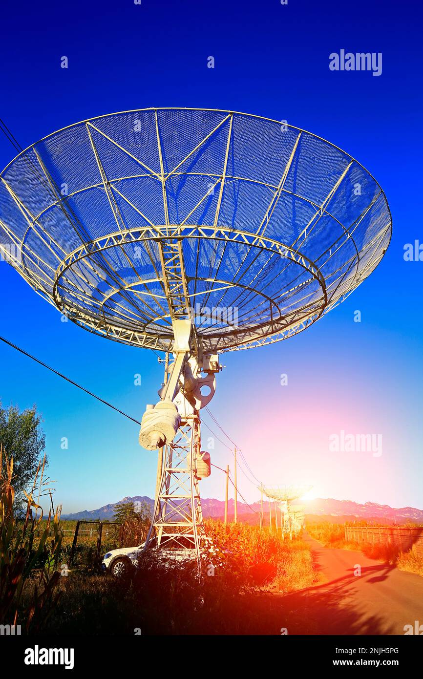 The observatory radio telescope Stock Photo - Alamy