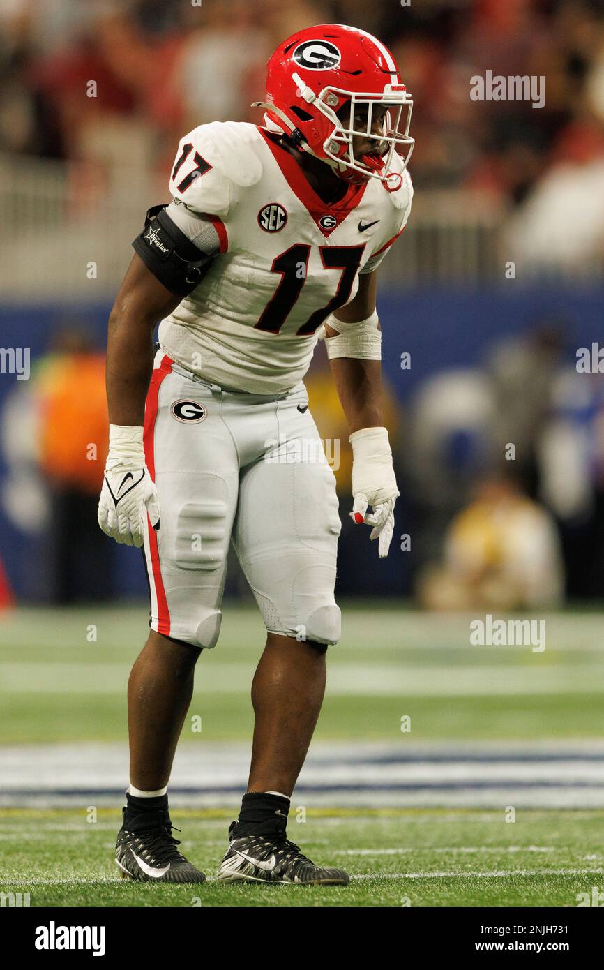 Georgia linebacker Nakobe Dean (17) defends in coverage during the ...