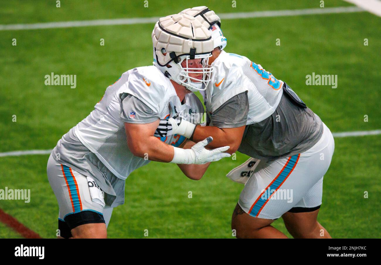 Miami Dolphins guards Connor Williams (58) runs a drill during NFL ...