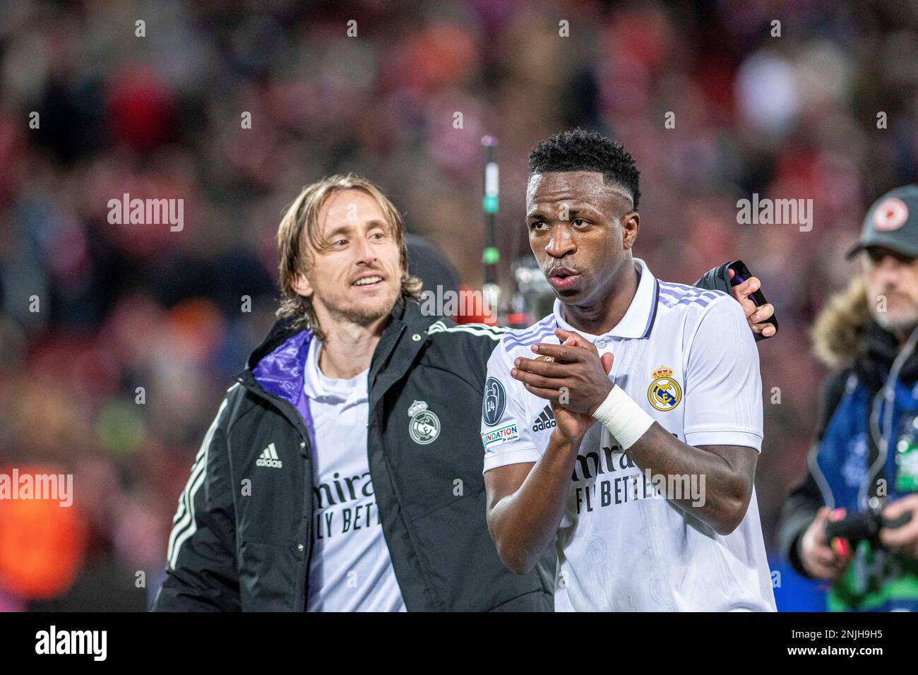 Luka modric celebrate hi-res stock photography and images - Alamy