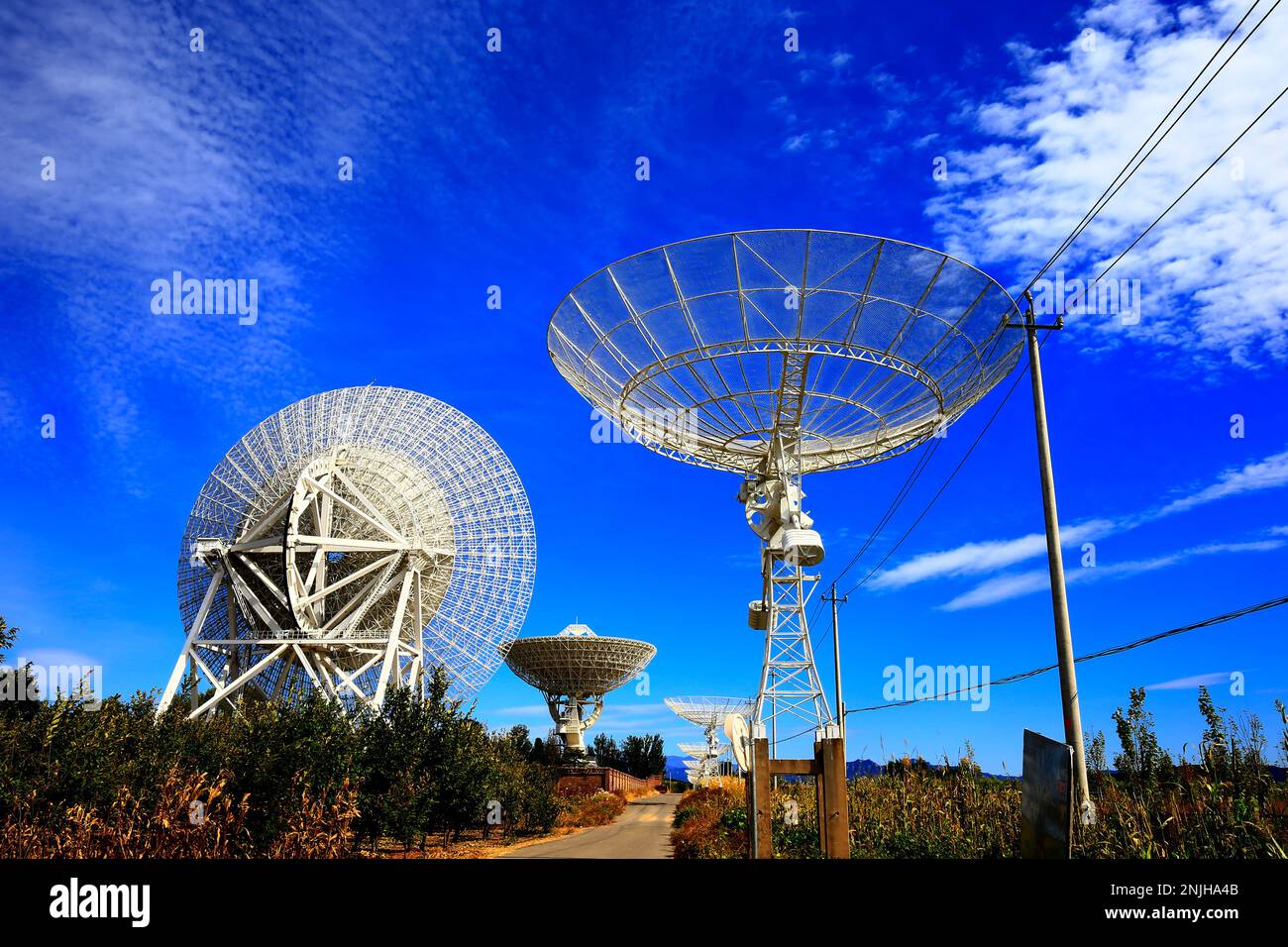 The observatory radio telescope Stock Photo - Alamy