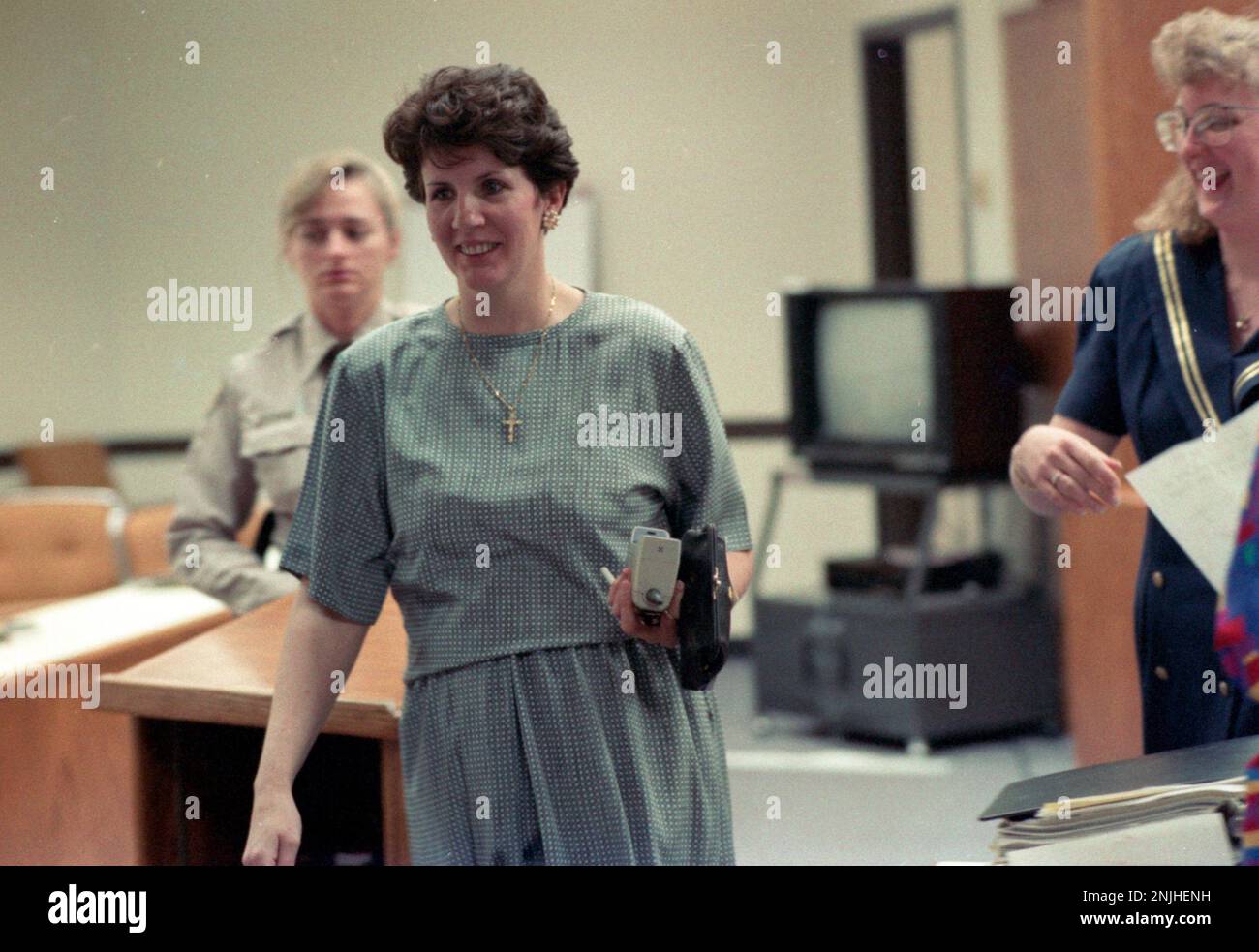 Spectator during the Faye Yager trial for kidnapping and child abuse ...