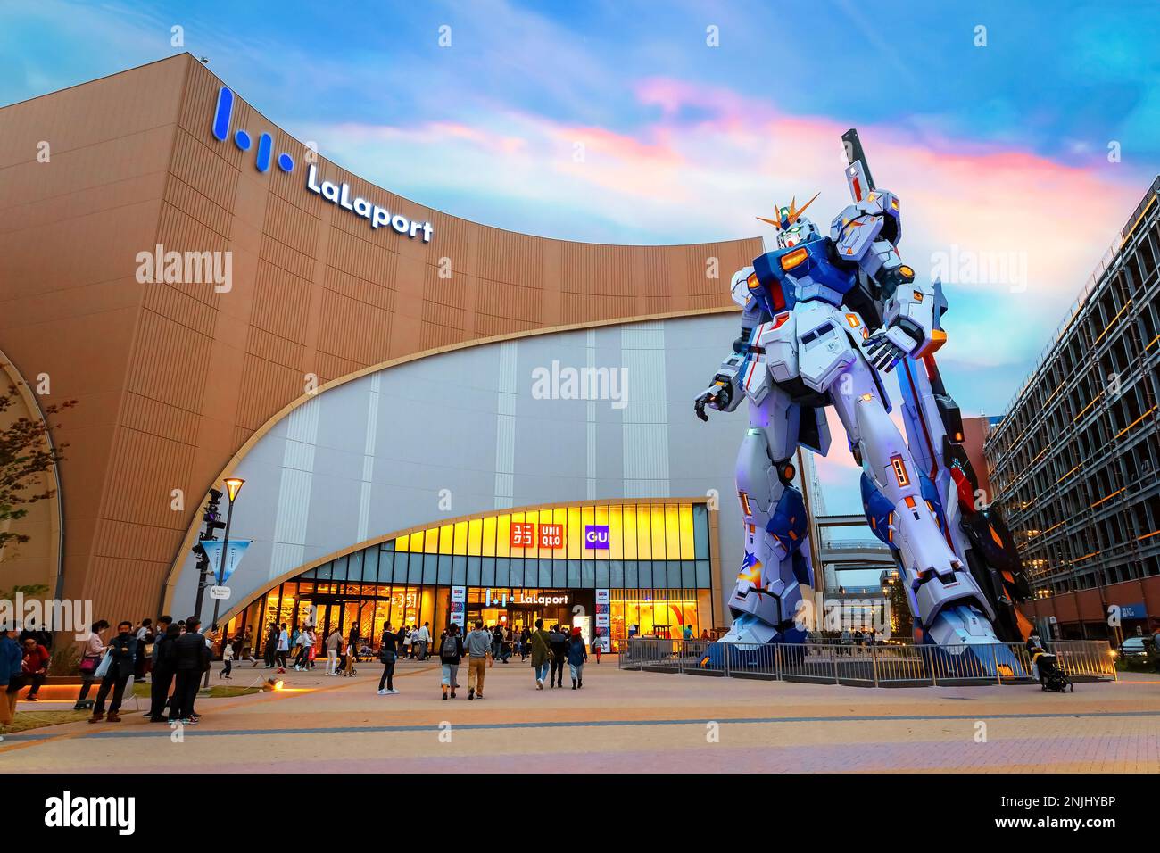 Fukuoka, Japan - Nov 20 2022: Full-size Mobile suit RX-93ffv (Nu ...