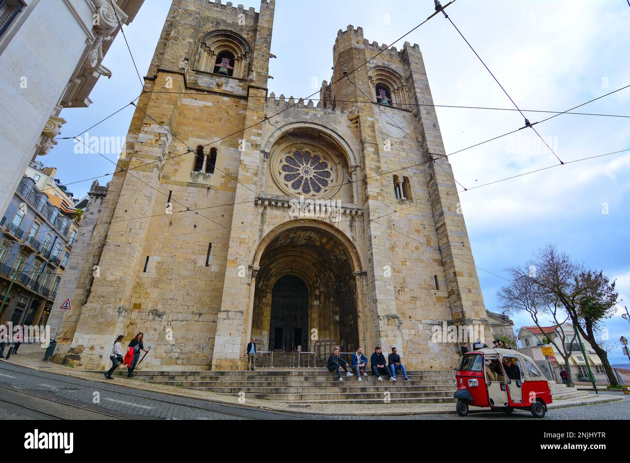 Lisbon Cathedral (Sé de Lisboa) Portugal Stock Photo - Alamy