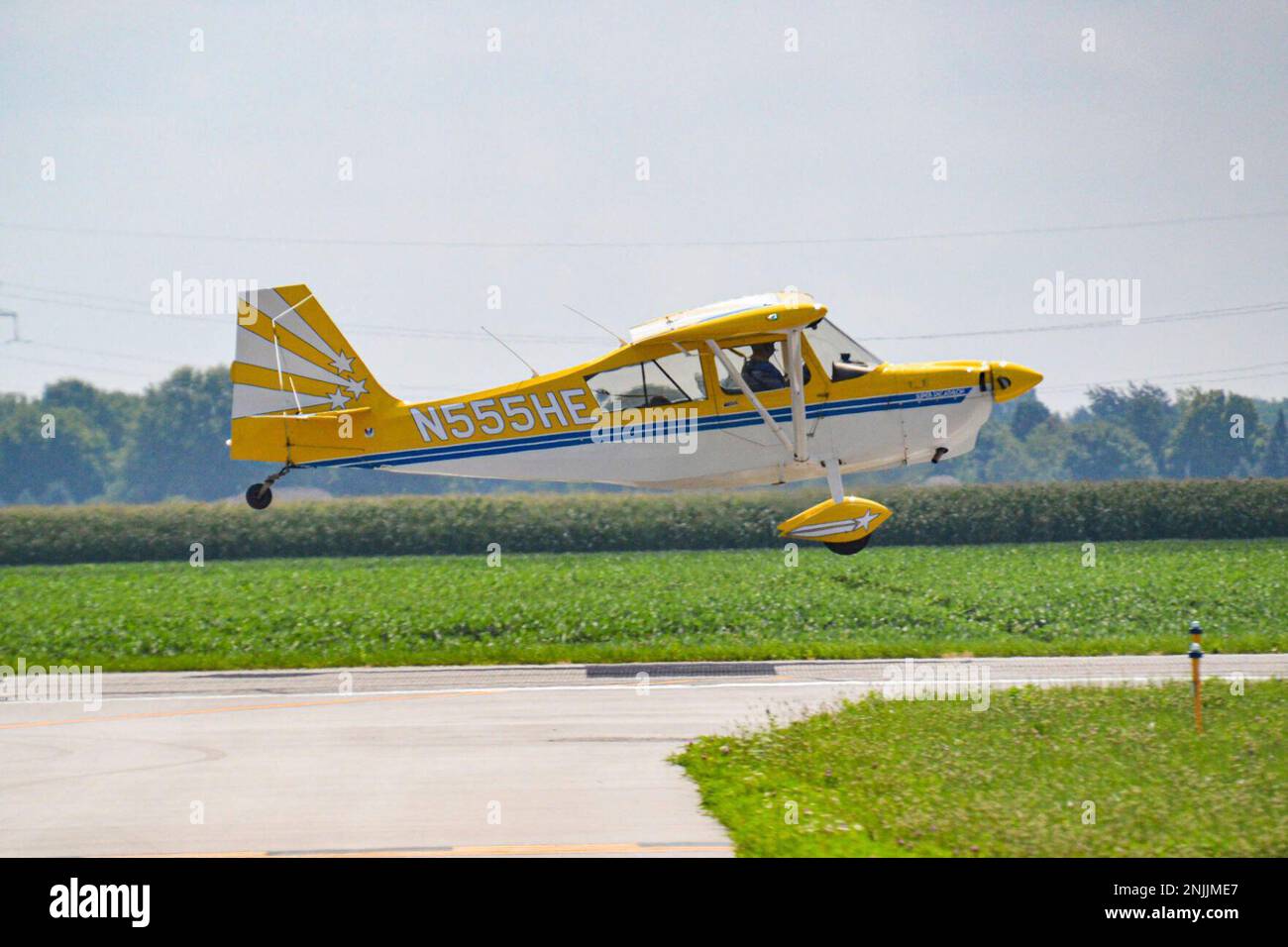A 1999 Super Decathlon with Region Flyers flight school begins to take ...