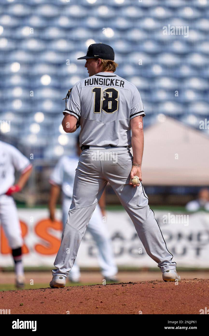 UCF Knights pitcher Zack Hunsicker (18) during an NCAA baseball game ...