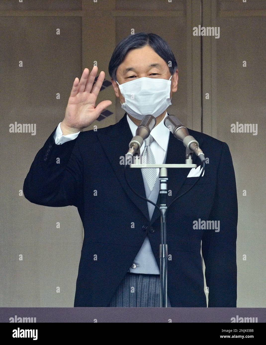 Japanese Emperor Naruhito appears on the balcony of the Chowaden ...