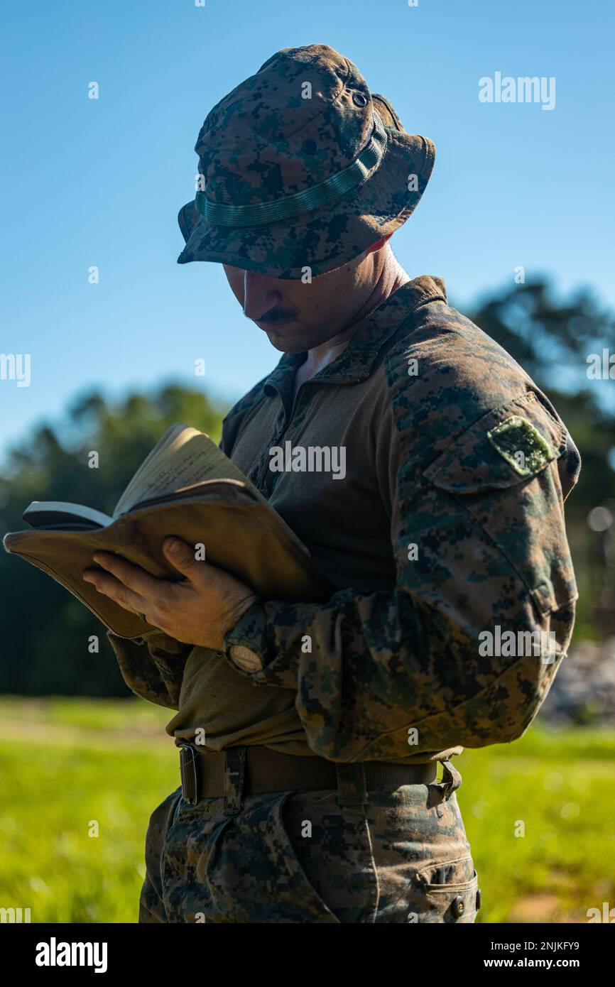 81mm mortar section hi-res stock photography and images - Alamy