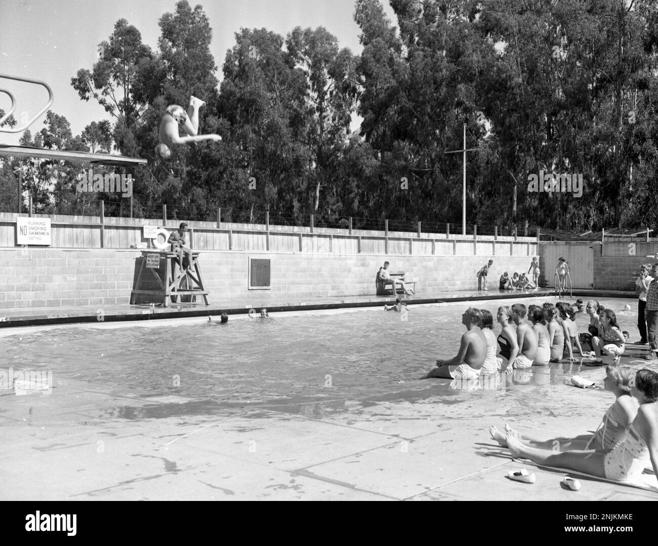 Coyote Point Recreation Area, with a swimming pool, beach and golf ...