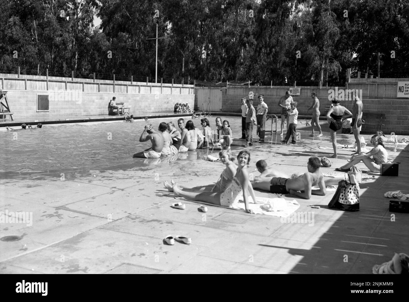 Coyote Point Recreation Area, with a swimming pool, beach and golf ...