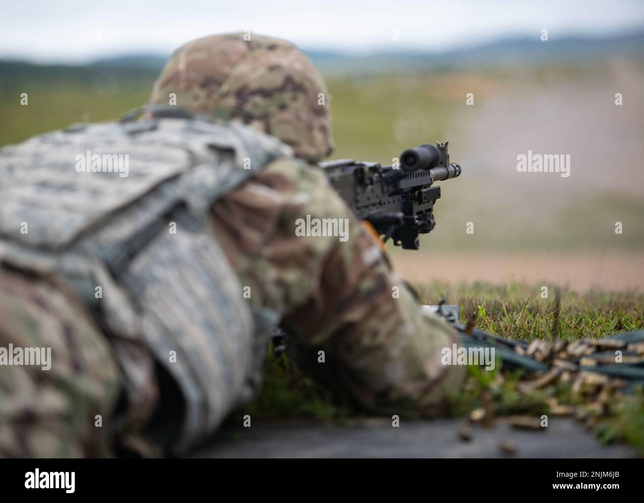 Soldiers with the 370th Chemical Company participate in weapons ...