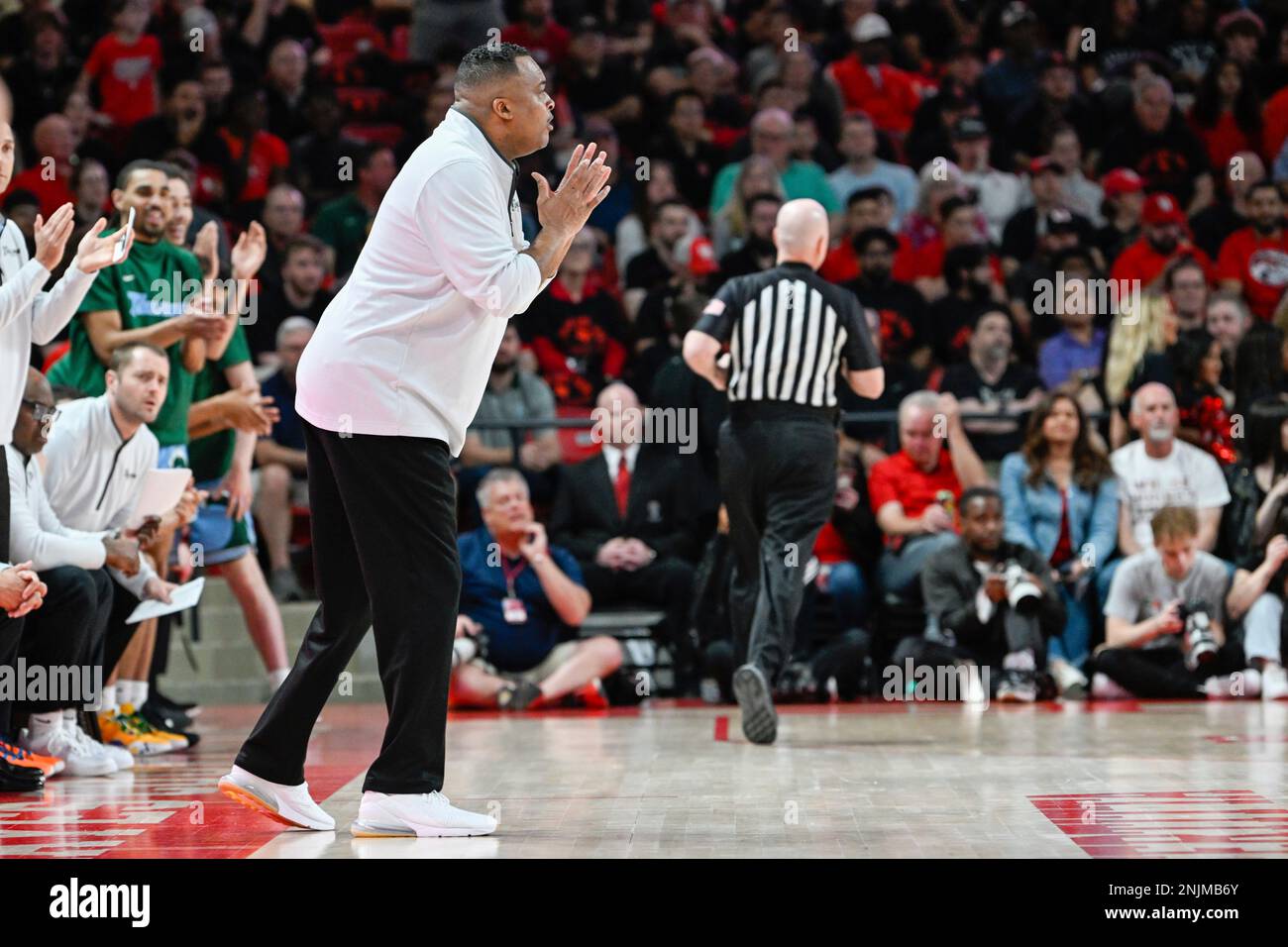 HOUSTON, TX - FEBRUARY 22: Tulane Green Wave head coach Ron Hunter ...