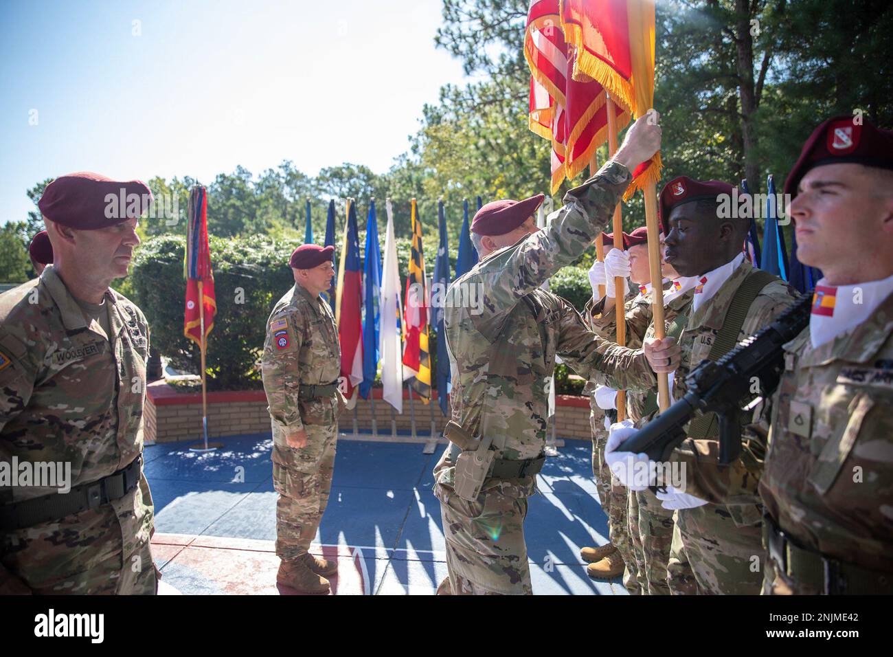82nd airborne division artillery hi-res stock photography and images ...