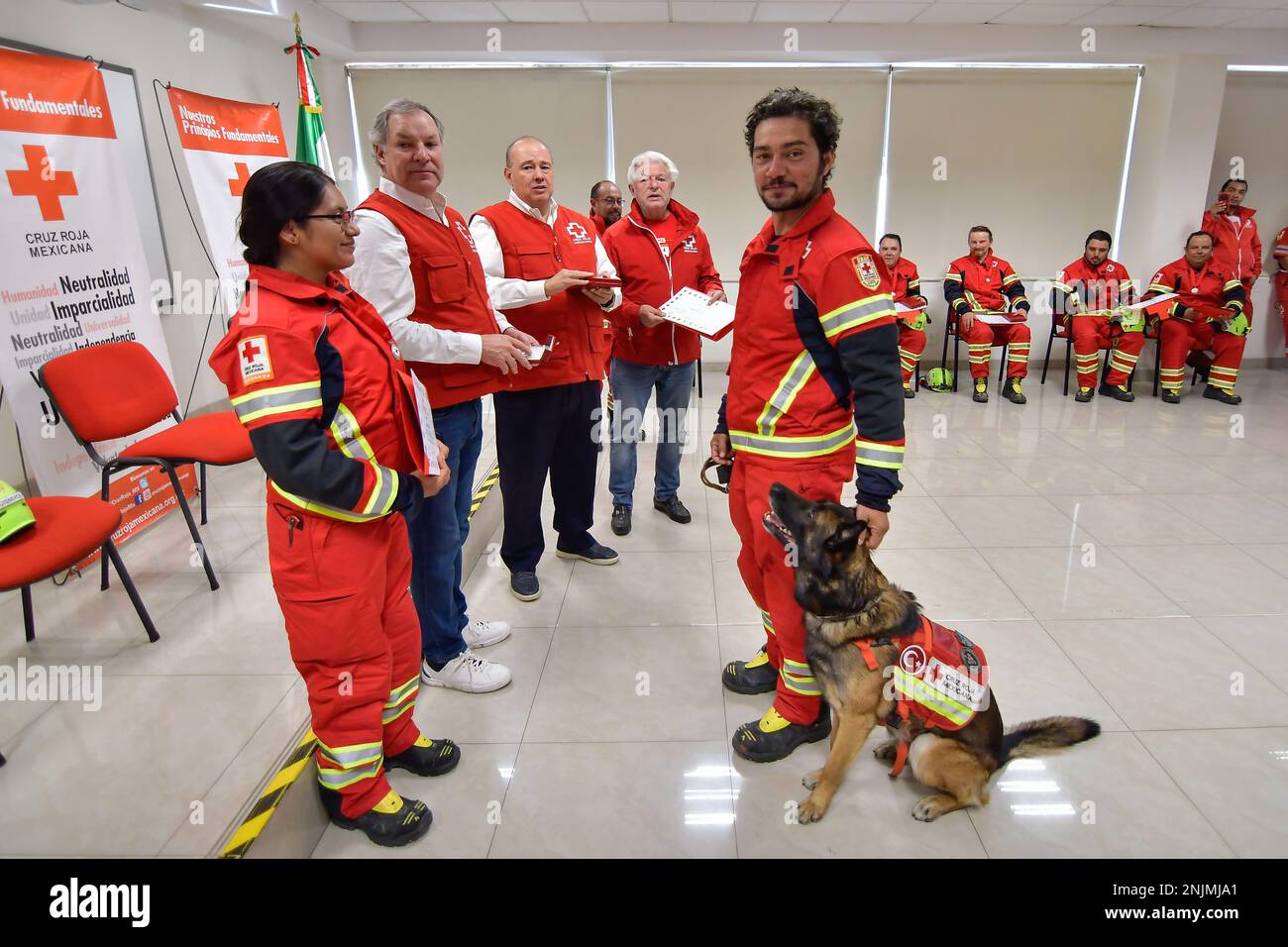 Mexican paramedics hi-res stock photography and images - Alamy