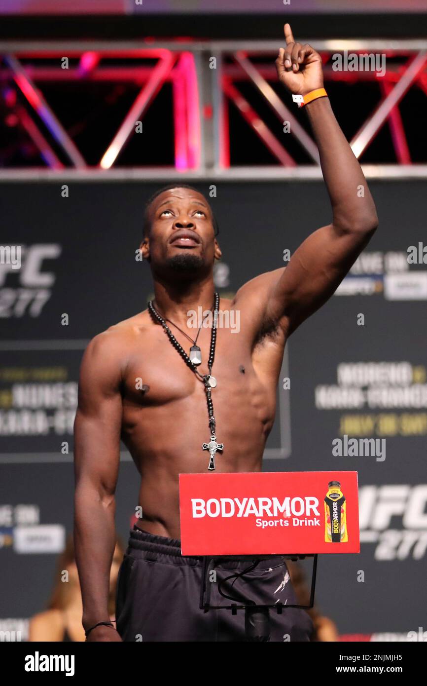 DALLAS, TX - JULY 29: Mike Diamond steps on the scale for the ...