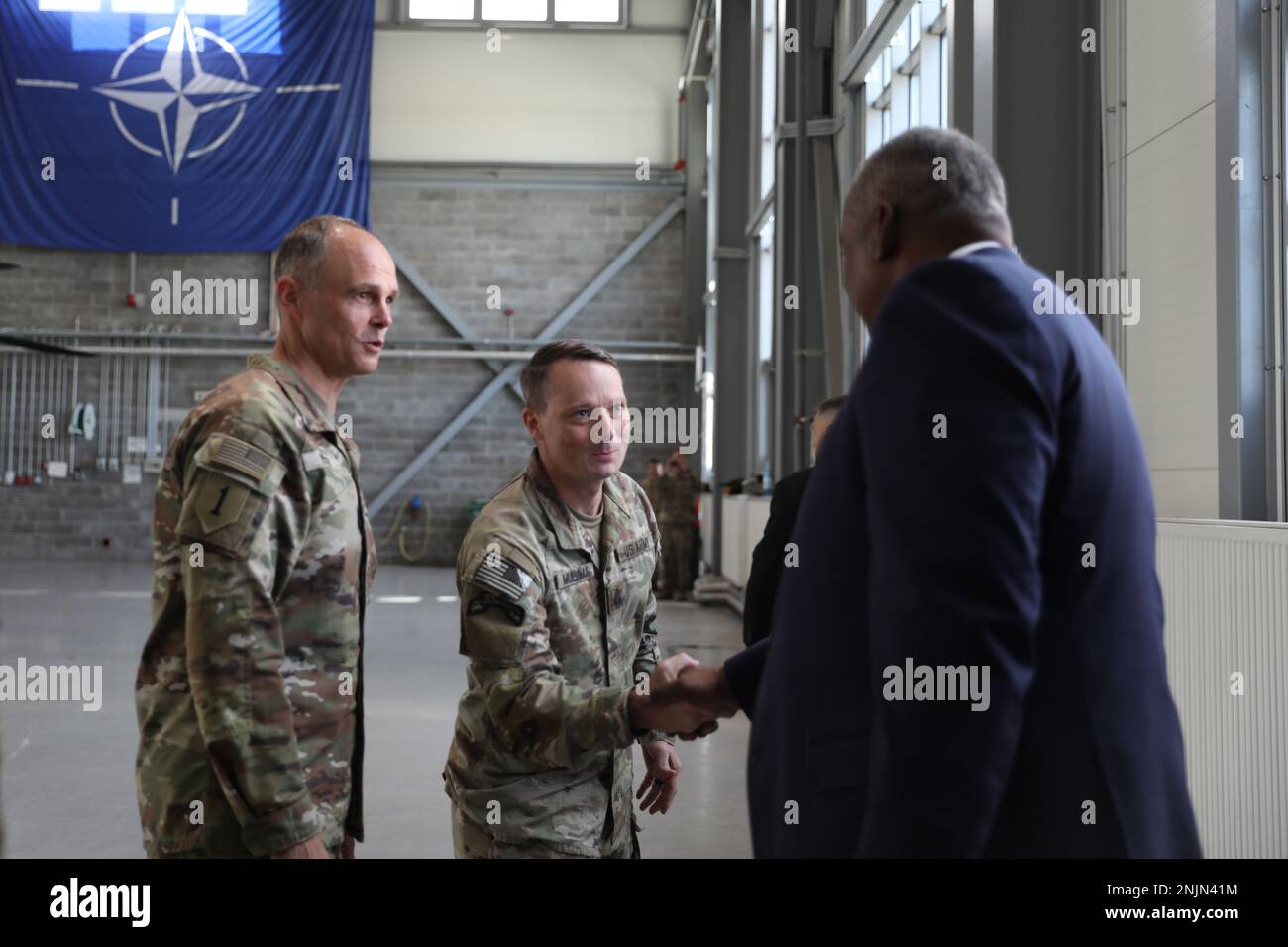 Command sgt maj christopher l mullinax hi-res stock photography and ...