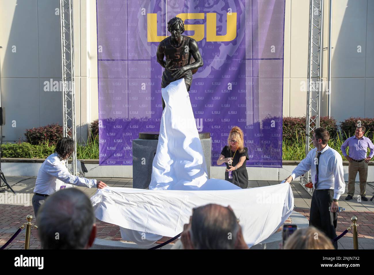 July 25, 2022: Jackie Maravich with her son's Josh Maravich and Jaeson ...