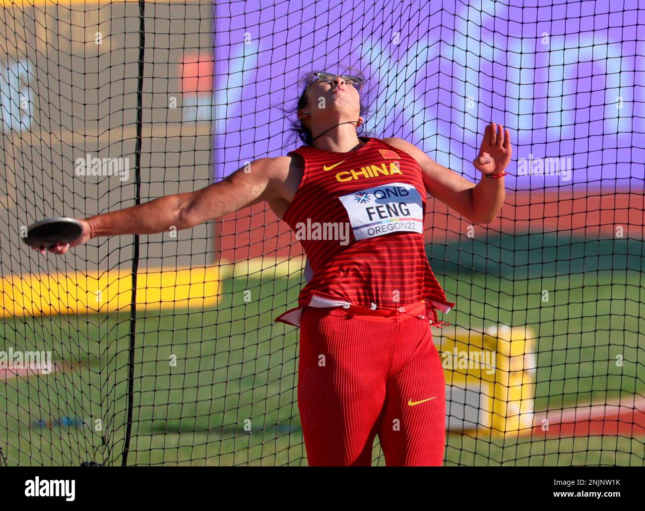 China's Bin FENG performs during the Discus Throw Women Finals of the ...