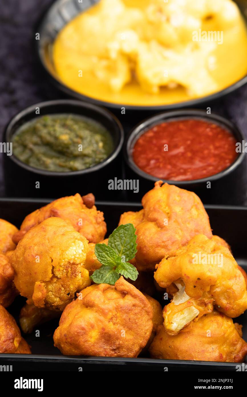 Gobi Pakoda Also Called Gobhi Pakora, Pakodi, Fakkura, Bhajiya, Bhajji ...