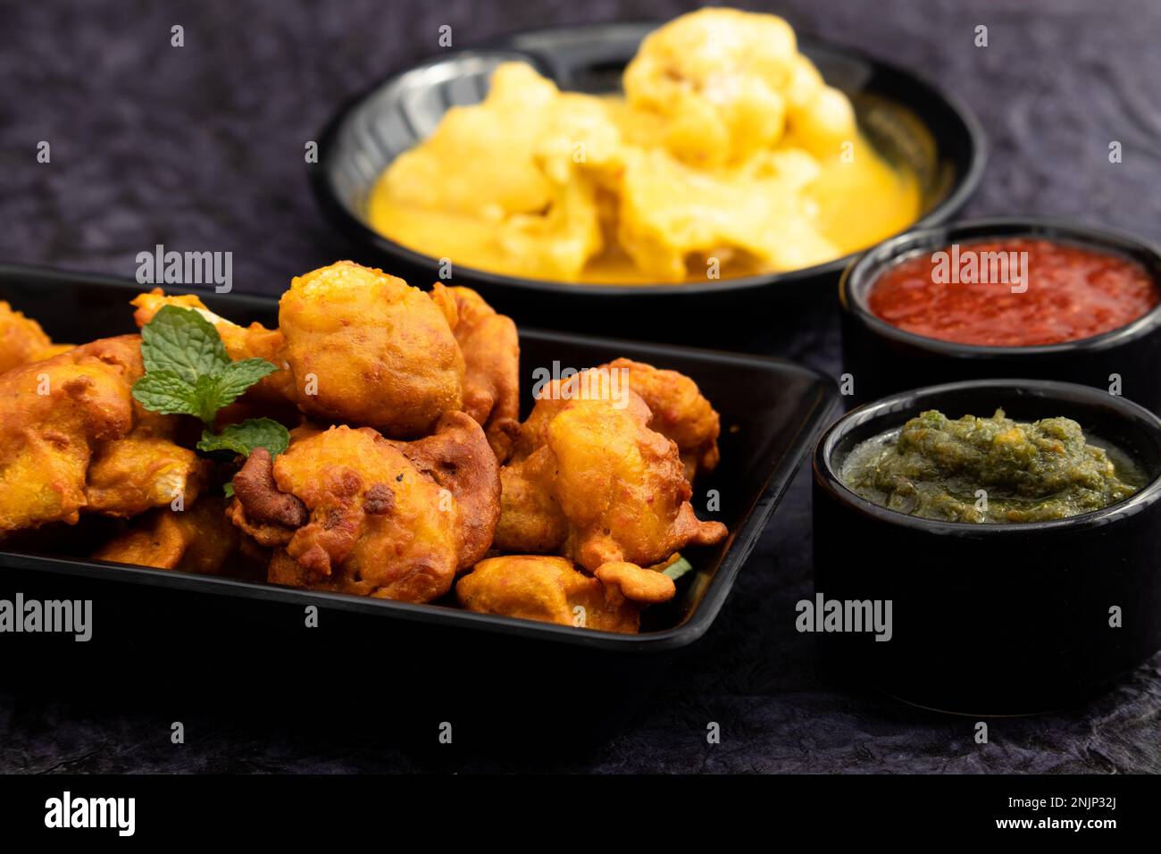 Gobi Pakoda Also Called Gobhi Pakora, Pakodi, Fakkura, Bhajiya, Bhajji ...