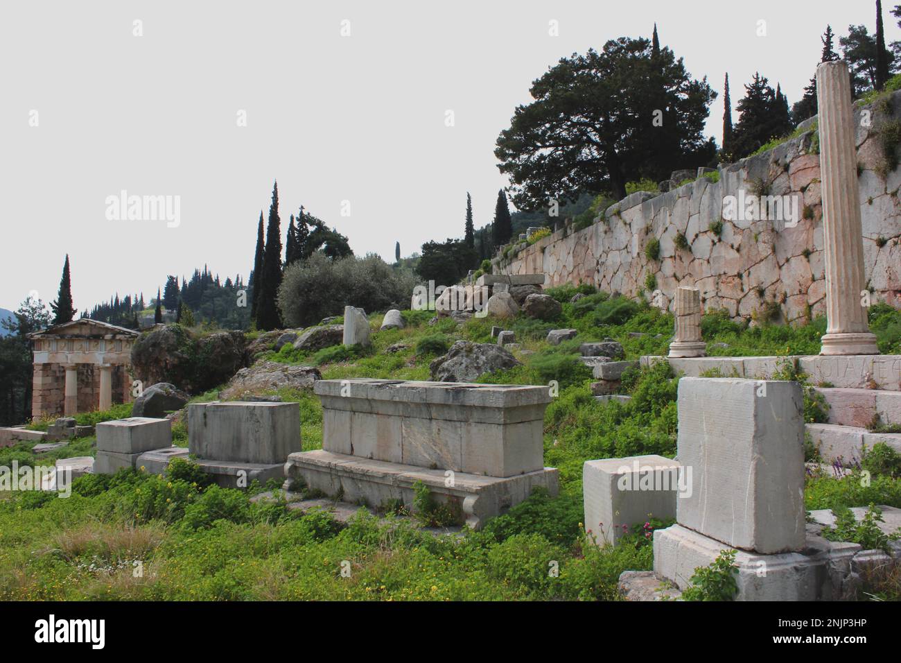 Polygonal wall hi-res stock photography and images - Alamy