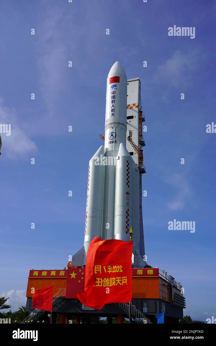 The Long March-5B Y3 rocket, which carries the Wentian lab module to ...