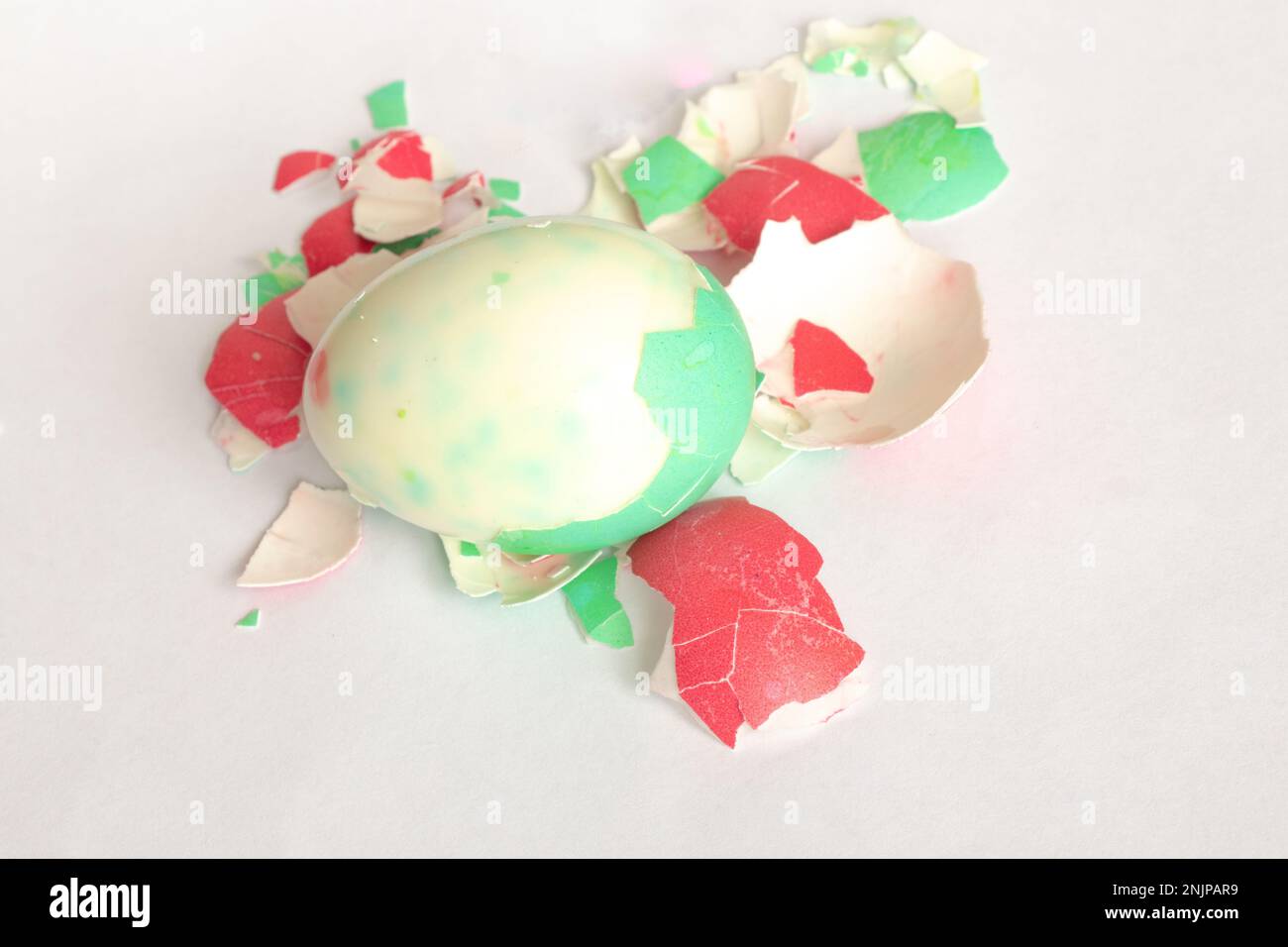 boiled easter egg and eggshell Stock Photo - Alamy