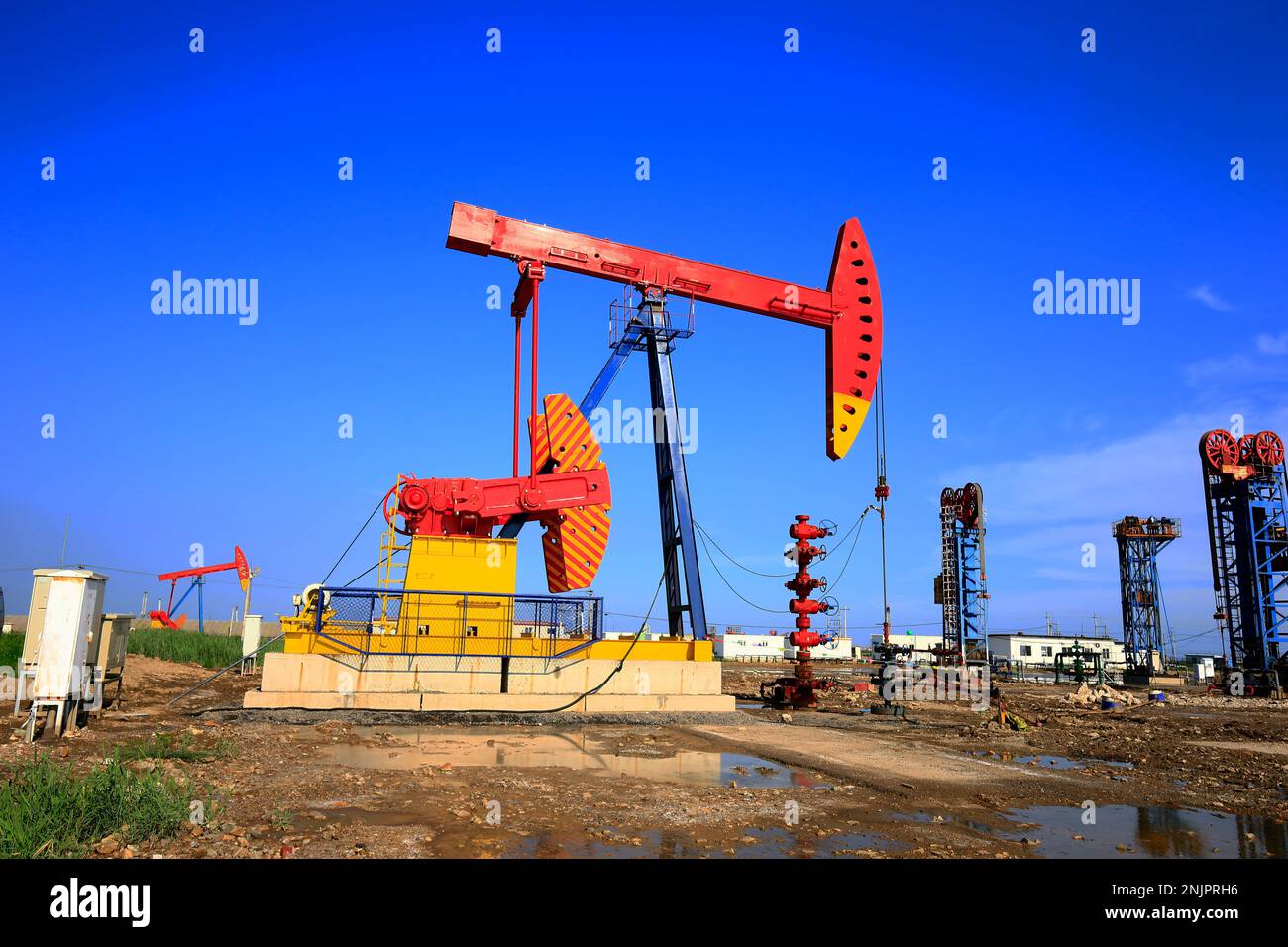 The oil pump, industrial equipment Stock Photo - Alamy