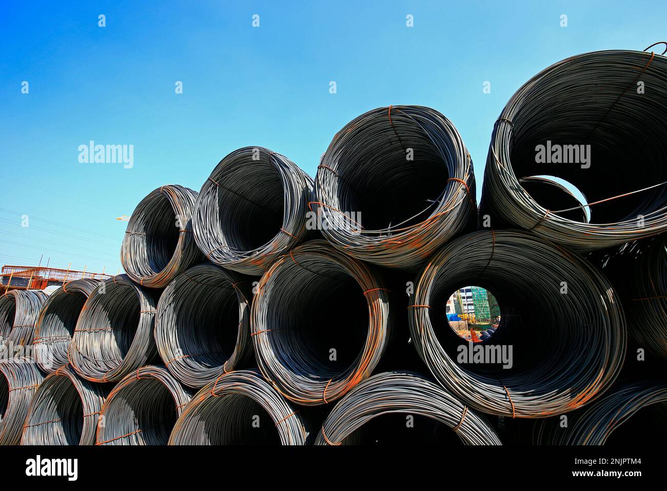 Steel rods or bars used to reinforce concrete Stock Photo - Alamy